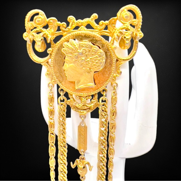 Vintage | Jewelry | Vintage Gold Tone Egyptian Revival Caesar Medallion ...